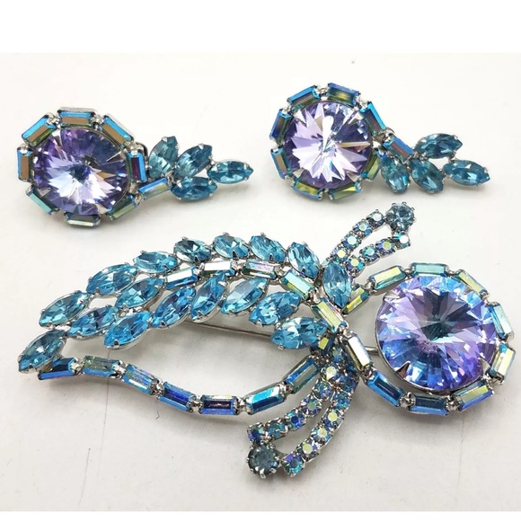 Jewelry | Vintage Rivoli Rhinestone Brooch And Clip Earrings Set | Poshmark
